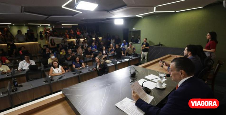 Audiência na Alepi debate inclusão de pessoas surdas na educação no ...